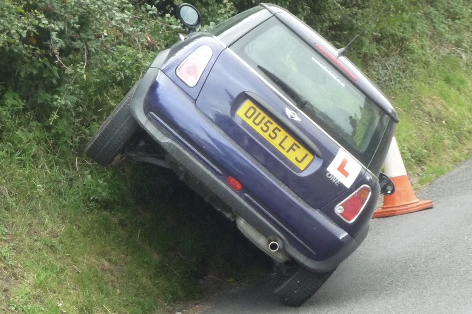 Learner Driver Hilarious Fail